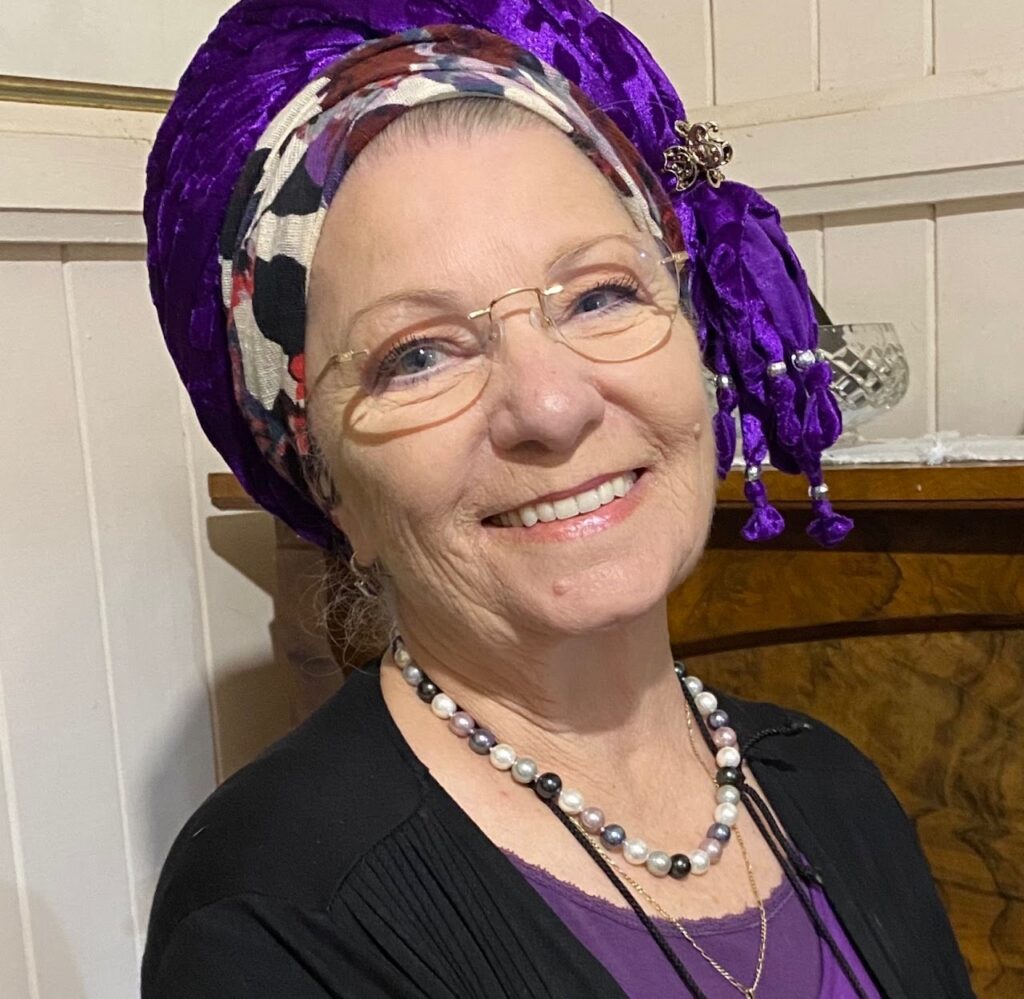 chrissie-seation | AskNoah.org